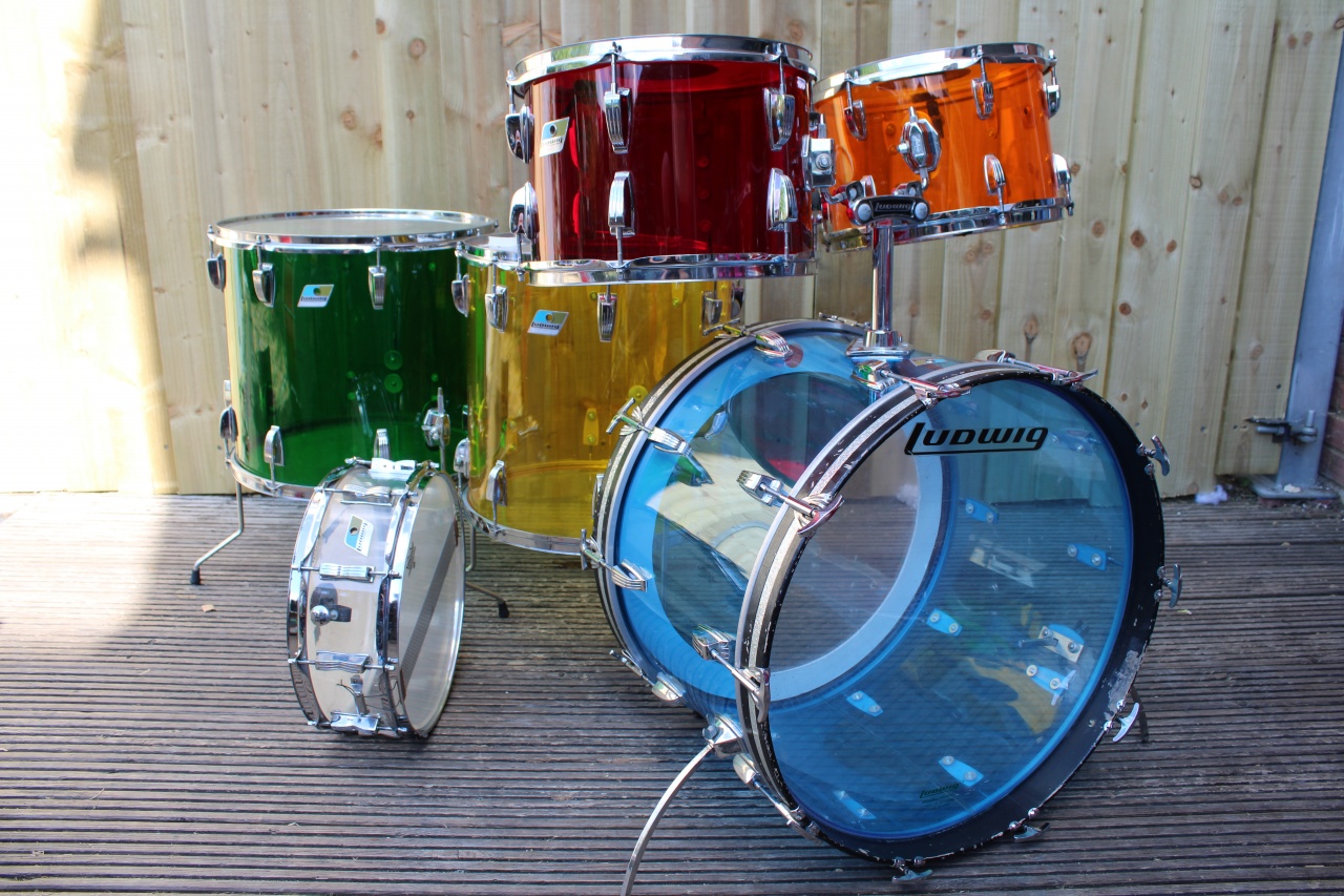 Ludwig 1976 Vistalite 'Big Beat' Outfit in Jelly Bean rustydrums.co.uk